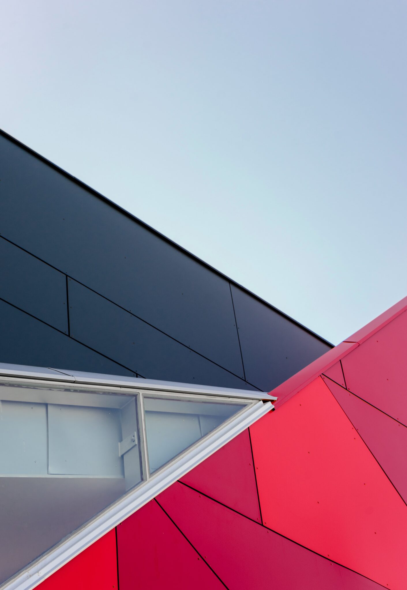 How Does Self-Sustaining Architecture Differ From Traditional ... How Does Self-Sustaining Architecture Differ From Traditional ...