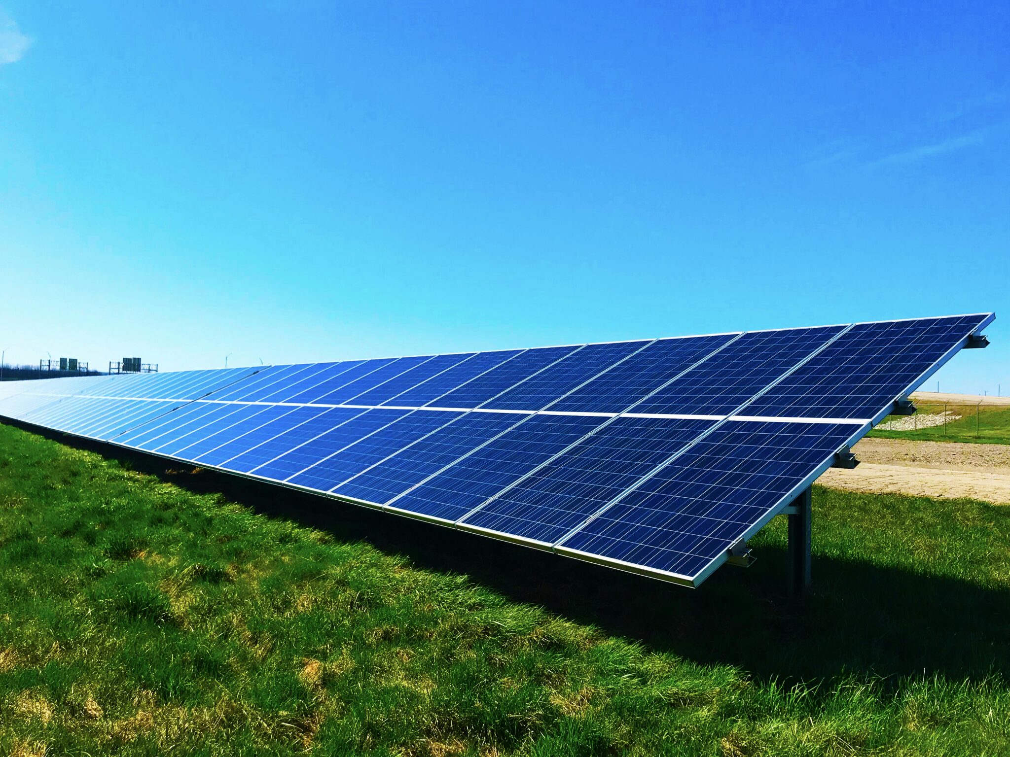 How Does Weather Affect Solar Panel Efficiency? | Eco Life Wise